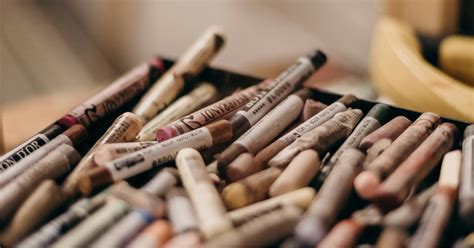 Duncans Beige Crayon Celebrates Mocha Mousse Pantones Color Of The