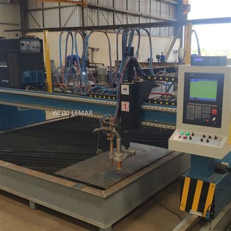 중국 맞춤형 Cnc 플라즈마 및 산소 연료 절단 기계 제조업체 공장 Wuxi Lemar 기계