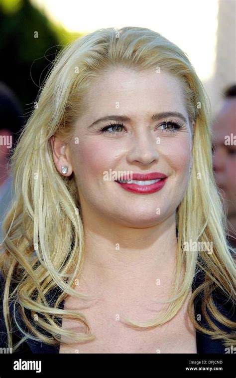 Lindsay Strattons Instagram Twitter And Facebook On Idcrawl