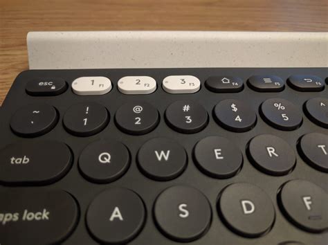 Logitech K780 Wireless Multi Device Quiet Desktop Keyboard [review] G
