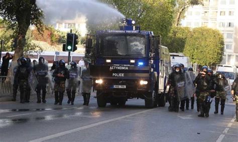 Два сотрудника спецназа предстанут перед судом по делу о насильственных столкновениях в «Ос Даме