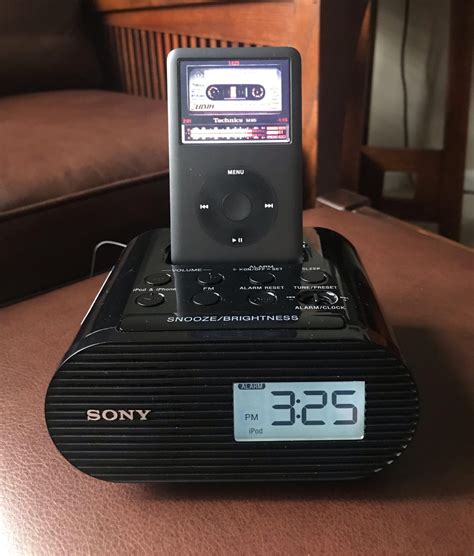 Goodwill Alarm Clock Radio Ipod Dock Ripod