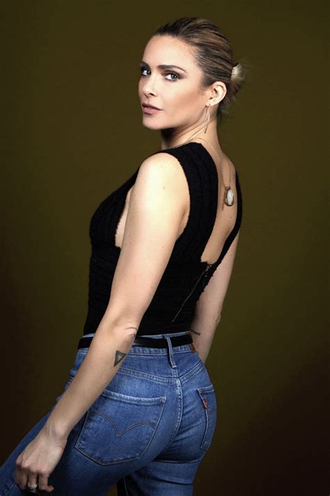 Photo Portrait De Clara Morgane Lors De Lenregistrement De L