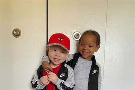 Жінка народила близнюків але побачивши діточок вперше мати заплакала