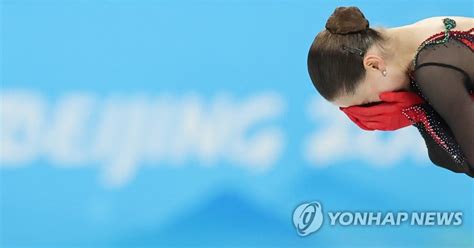 올림픽 얼굴 감싼 채 울음 터트리는 발리예바