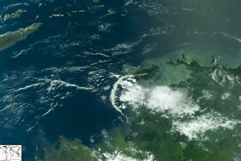 Cloud Structures Outflow Boundary Structure Examples 13 24