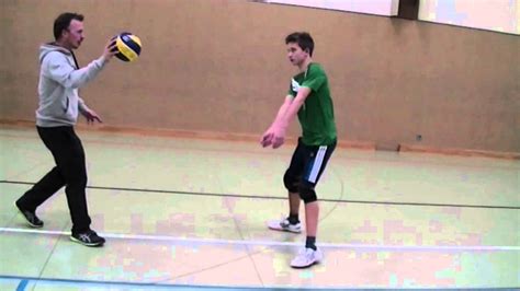 Volleyball Baggern At Hamish Payne Blog