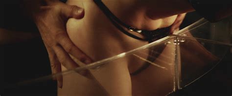 Naked Kim Poirier In Dawn Of The Dead Ii