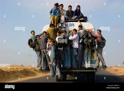 Rajasthan Bus Fotos Und Bildmaterial In Hoher Auflösung Alamy