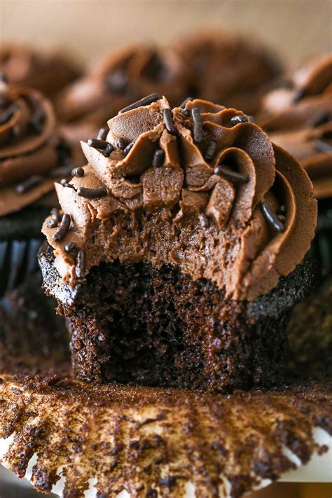Easy Moist Chocolate Cupcake Recipe