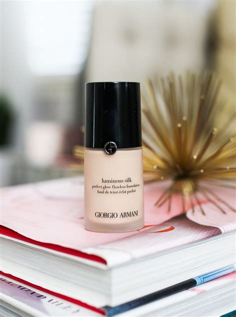 Giorgio Armani Luminous Silk Foundation