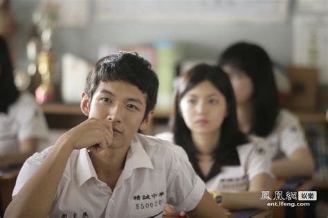 《那些年》曝情事剧照 柯震东陈妍希校园初恋 高清大图 娱乐频道凤凰网