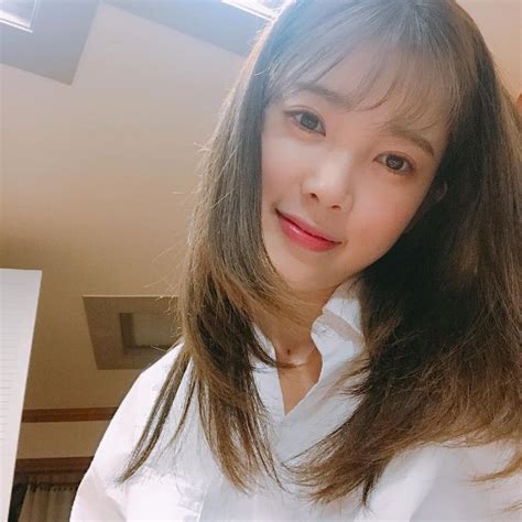 APRIL 채경님의 Instagram 사진 년 월 일 오후