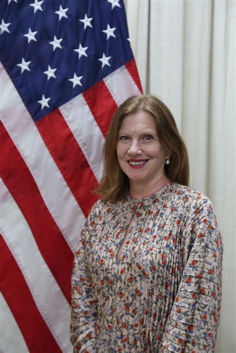 Consul General Jennifer Larson Us Embassy And Consulates In India