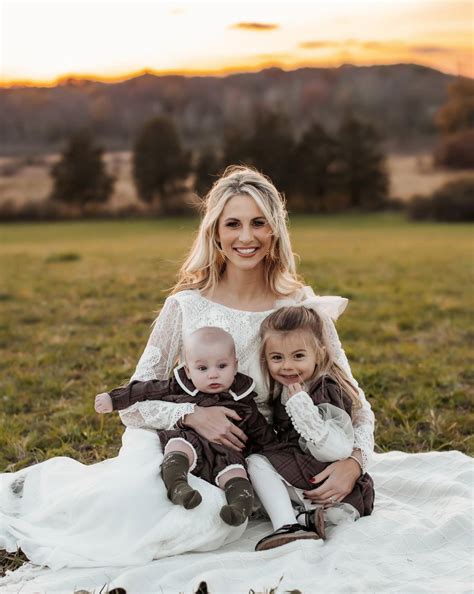 Grateful Mother 6 Reasons Why Laura Rutledge Is One Imom
