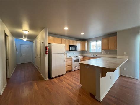 2824 SW Juniper Avenue Utopia Management