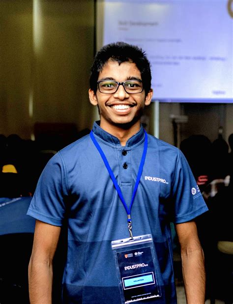 Wooshan Gamage Medium