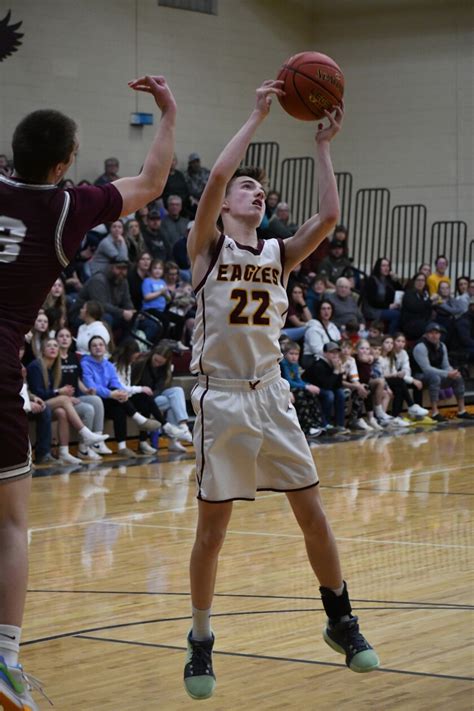 Bowman County Gnarls Eagles 68 27 Remain Perfect At 13 0 The