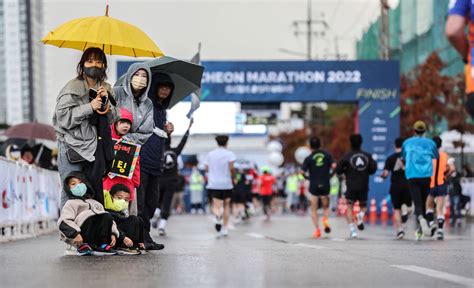 아무튼 주말 아빠를 기다리는 마음