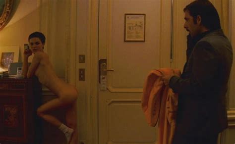 Anatomy Of A Nude Scene Natalie Portman Goes Nude In Wes Andersons