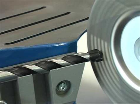 Hartmetallbohrer für Stahl mit der Kaindl Schärfstation (KSS) schärfen ...