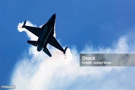 벨기에 공군 록히드 F16 파이팅 팔콘 전투기 비행기 비행 항공 및 군용 항공기 F 16 파이팅 팰콘에 대한 스톡 사진 및 기타