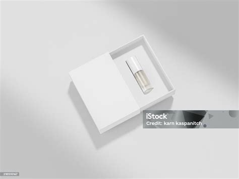 종이 상자 모형의 작은 원통형 화장품 용기 슬라이드 오픈 상자 모형의 빈 라벨링 금속 캡 및 플라스틱 병 정사각형 선물 상자 용기에 액체 화장품 튜브 포장 0명에 대한 스톡