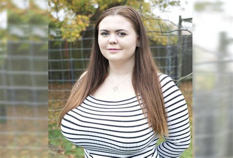 Sheridans 23 Bryster Bare Vokser Og Vokser Nå Trygler Hun Om Hjelp