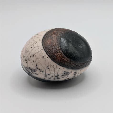 Naked Raku Shaker By Jan Lovewell The Avenue Gallery