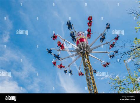Skyhawk Ride Is An Interactive Amusement Park Ride In Canadas