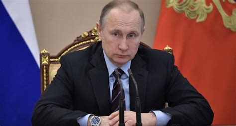 Президент внес в Госдуму поправку о лишении гражданства за