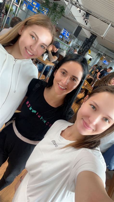 Българската делегация отпътува за Световните университетски игри 🇨🇳 Татяна Воложанина и Лъчезара