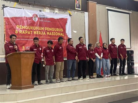 Forum Mahasiswa Merah Putih Desak Anwar Usman Mundur Dari Hakim Mk