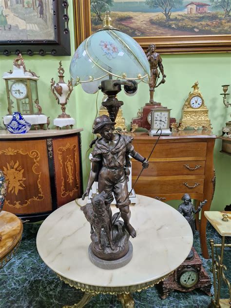 Прекрасна антикварна френска бронзова фигурална лампа гр Димитровград • Olx Bg