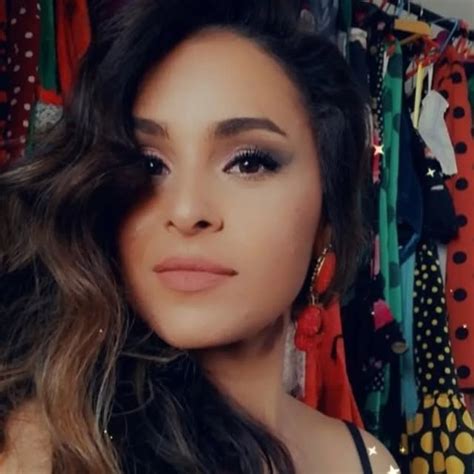 Coral Coralfernandez On Threads