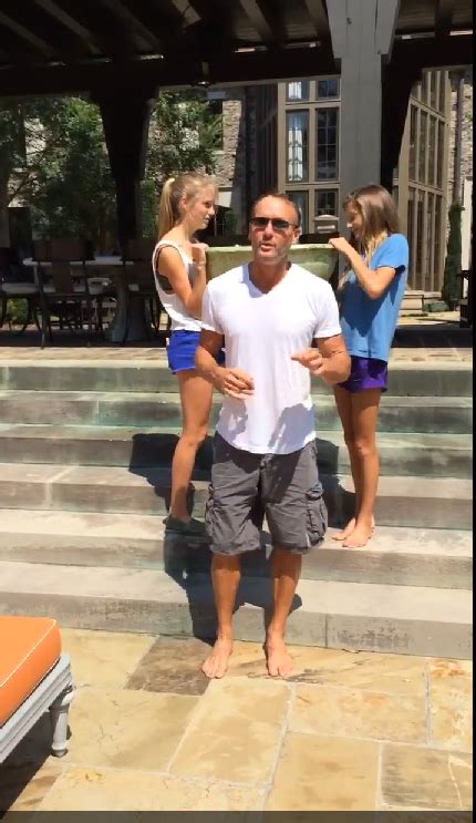 Tim Mcgrawbarefoot Sumo Wrestling Tim Mcgraw Wrestling