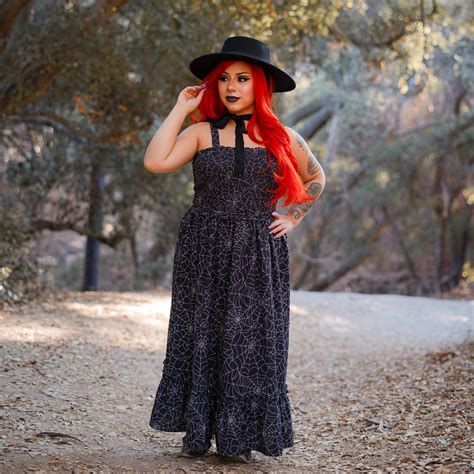 Black Widow Midi Dress Backstitch Bruja