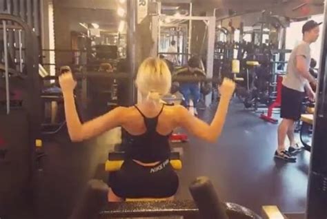 이유애린 등근육 화제 ‘마른 몸매에 탄탄한 근육 헉스