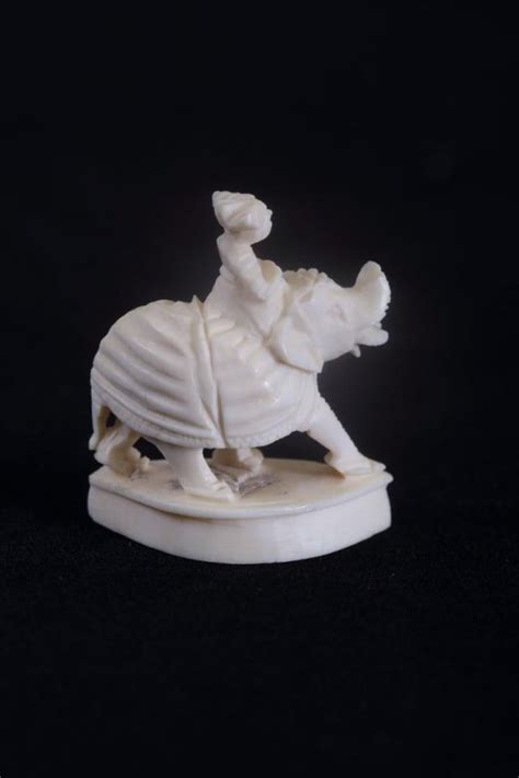 Офицер белый из комплекта шахмат Коллекция Пермской госудраственной художественной галереи