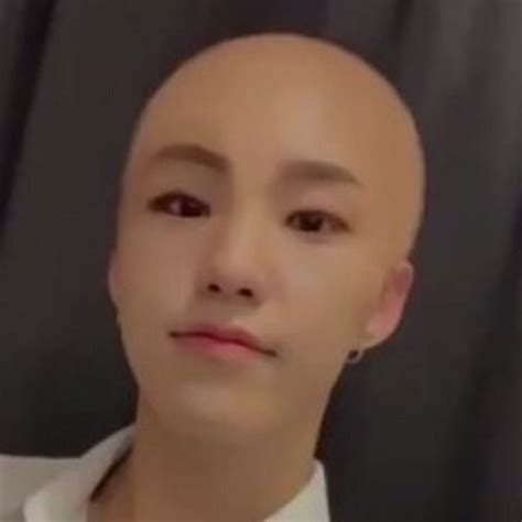 Bald Head Hoshi Meme Faces Seventeen Memes Hoshi