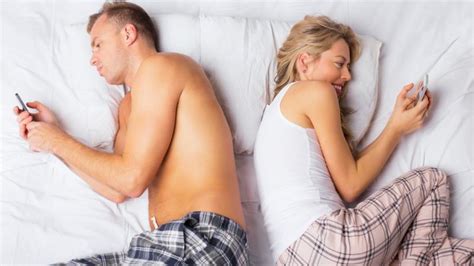 UK Has Never Been More Addicted To Smartphones BBC News