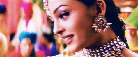 Aishwarya Rai Bachchan Gif Find Share On Giphy