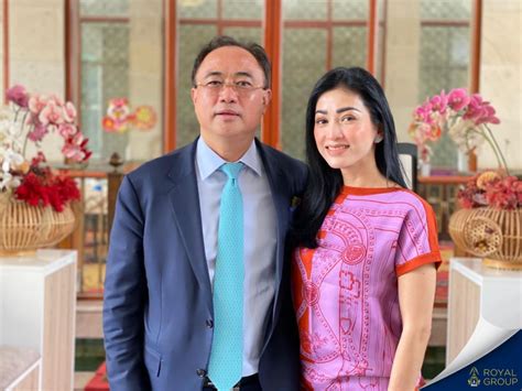 អ្នកឧកញ៉ា គិត ម៉េង ស្រឡាញ់ឧត្តមភរិយាខ្លាំង រហូតពោលប្រយោគយ៉ាងចាក់ដោតក្នុងថ្ងៃខួបកំណើតលោកជំទាវ ម៉ៅ