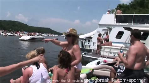 Party Cove Flashing Eporner