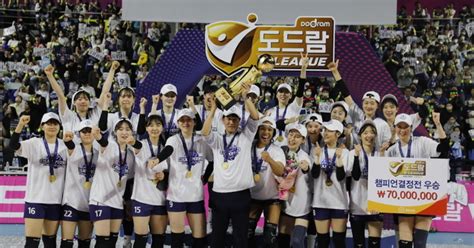 기록으로 남은 도로공사의 ‘기적 V리그 사상 최초의 리버스 스윕 우승