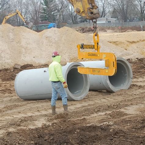 Leveling Pipe Lifter