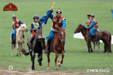Их насны уралдаанд С Баярсайханы халиун морь түрүүллээ