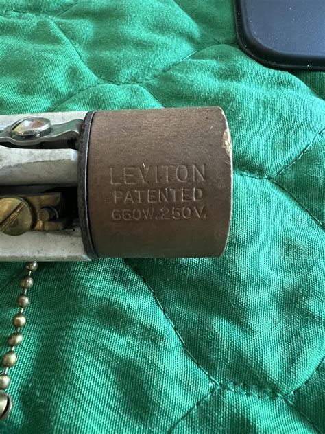 Leviton Pull String Rantiques