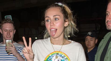 Miley Cyrus Flashes Her Tongue And A Peace Sign Ahead Of ‘snl Miley