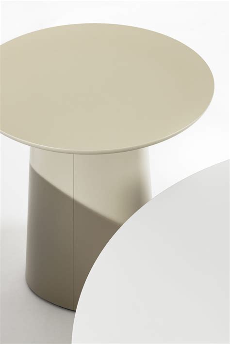 Stolik Kawowy P O V 473 Ton Metaforma Design